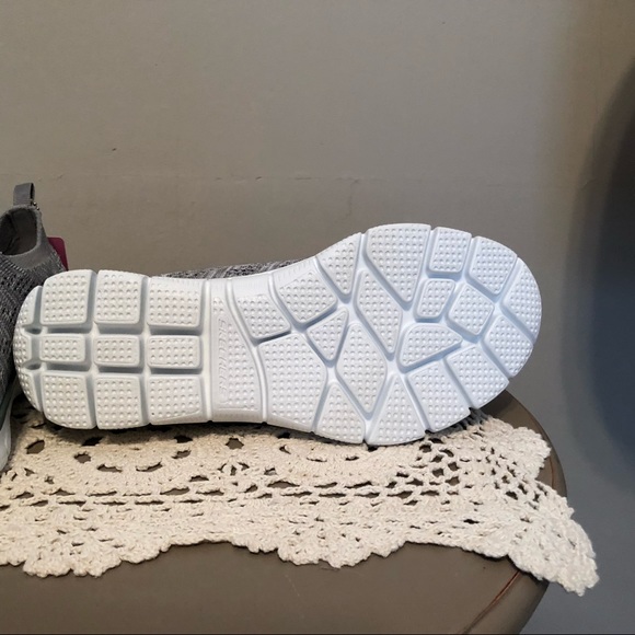 Skechers | Shoes | Skechers New In Box Sneakers | Poshmark